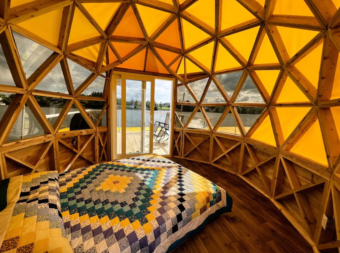 Sam' Relax Plus Floating Dome / #ExploreNB / Tourism New Brunswick